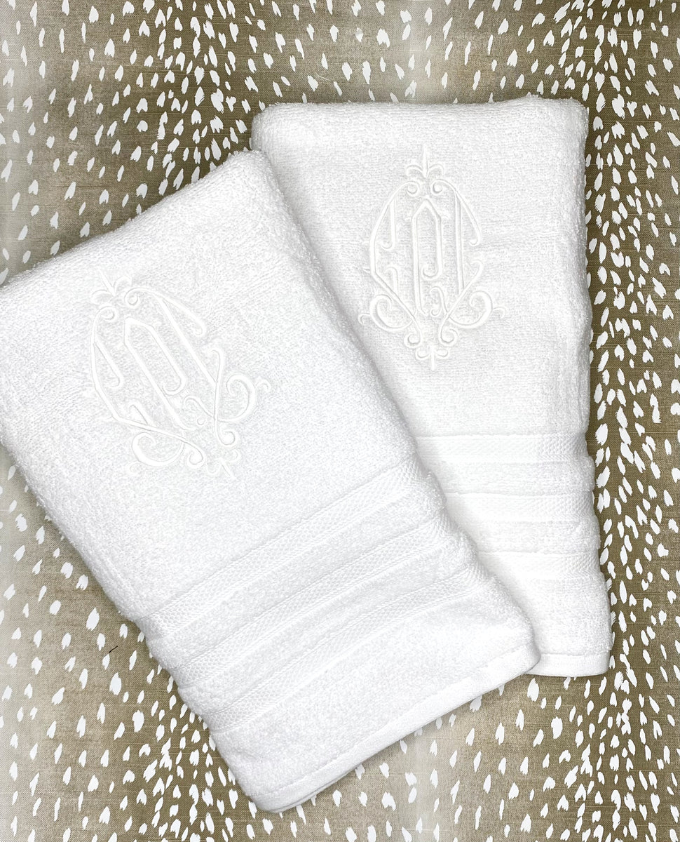Caitlin Craven- Set of 2 Bath Towels – AHA Designs